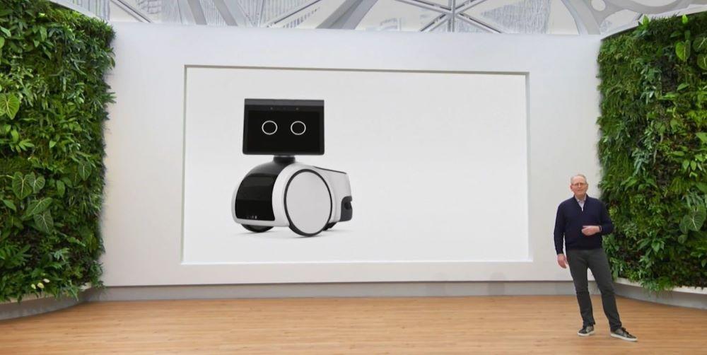 Amazon sta lavorando a una versione aggiornata del suo robot Astro, con ...